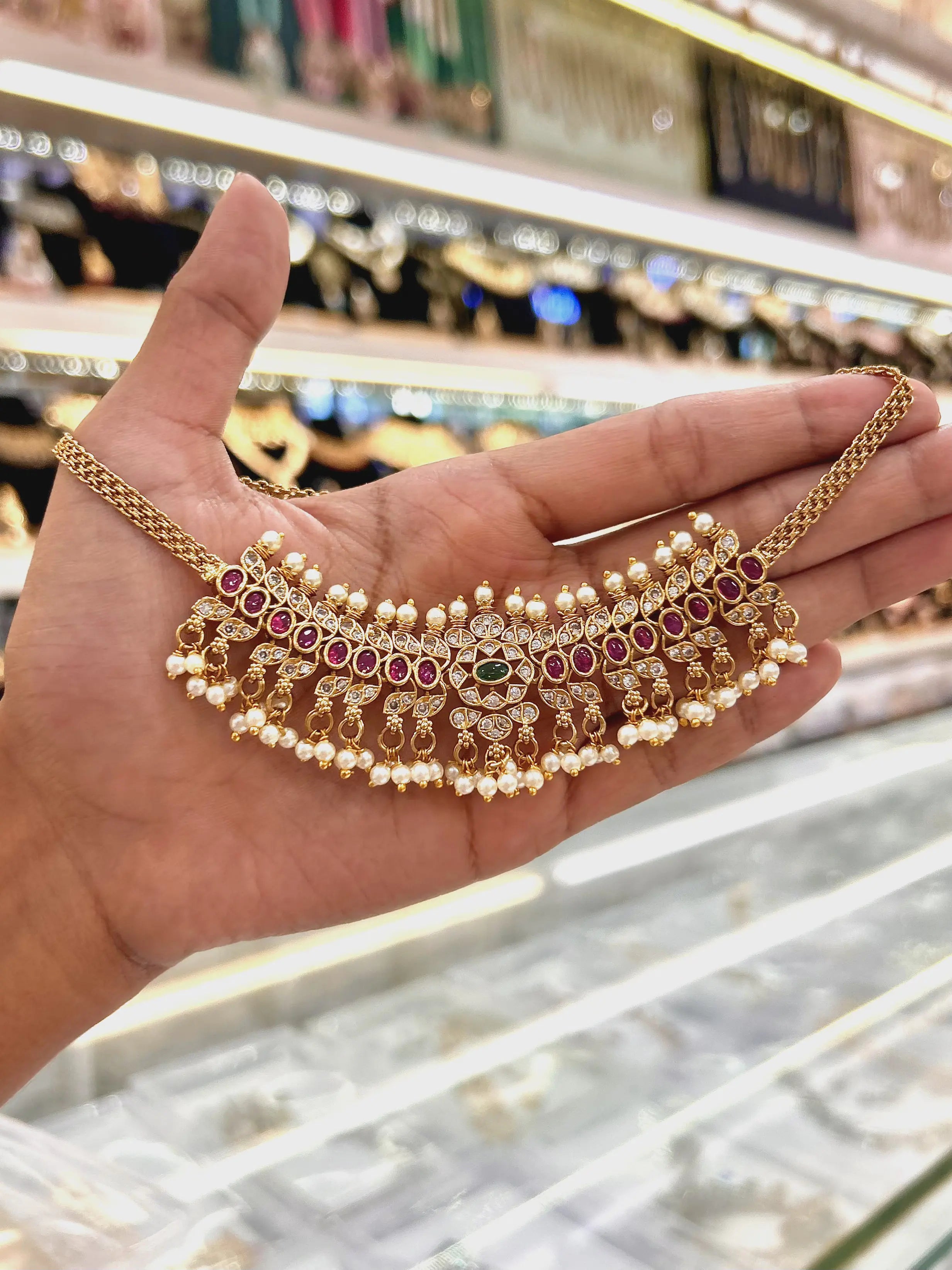 TRADITIONAL PEARL BEADED CHOKER SET