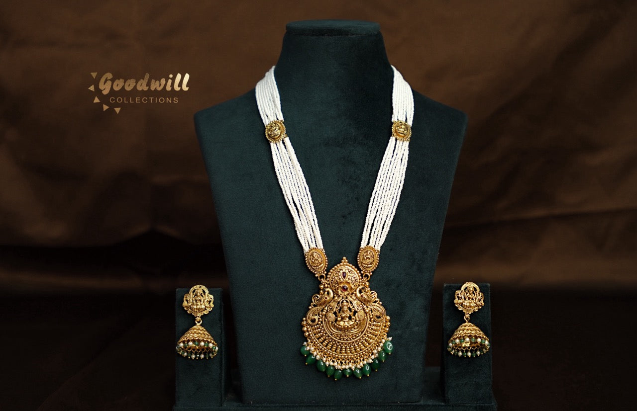 CHAKRIKA WHITE BEAD LONG CHAIN